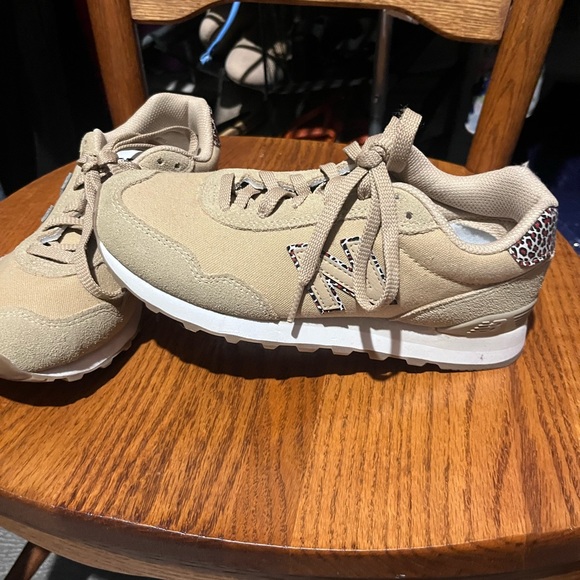 New Balance | Shoes | New Balance Tan And White Sneakers With Cushioned ...